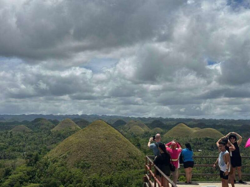 Bohol: Chocolate Hills, Loboc River Cruise, and Buffet Lunch - FAQ