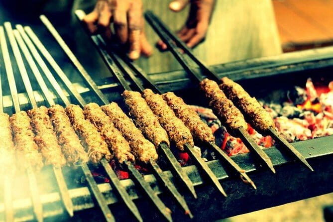Bold bites on Karachis Burns Road - What You’ll Love About This Tour