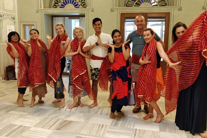 Bollywood Dance Class - Groove and shake on Hindi Movie hits ! - Who Should Sign Up?