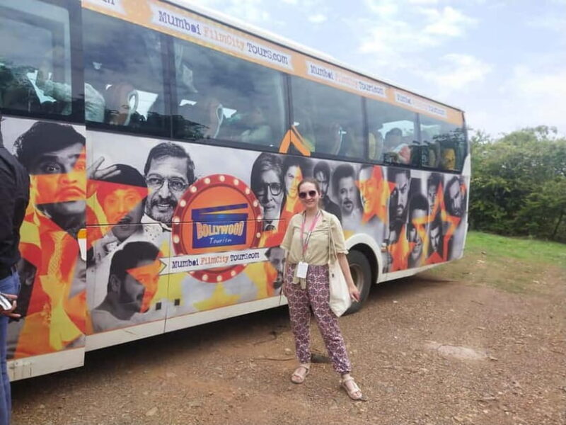 Bollywood Filmcity tour with Dance show. - Key Points