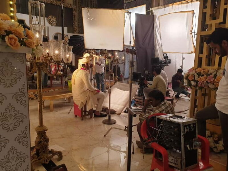 Bollywood Sightseeing and Celebrity Home Tour by Private Car - Who Should Consider This Tour?