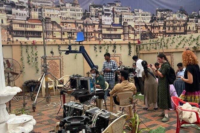 Bollywood Sightseeing and Celebrity Homes Tour by Private Car - A Close Look at the Experience