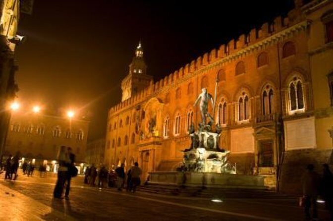Bologna : a walk into history - Key Points