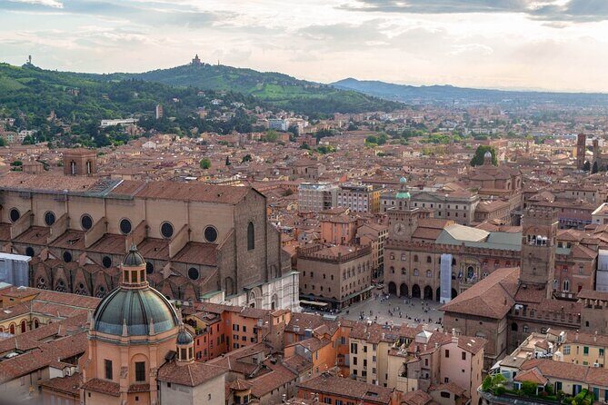 Bologna Airport Transfers : Bologna City to Bologna Airport BLQ in Luxury Van - Who Will Benefit Most from This Service?