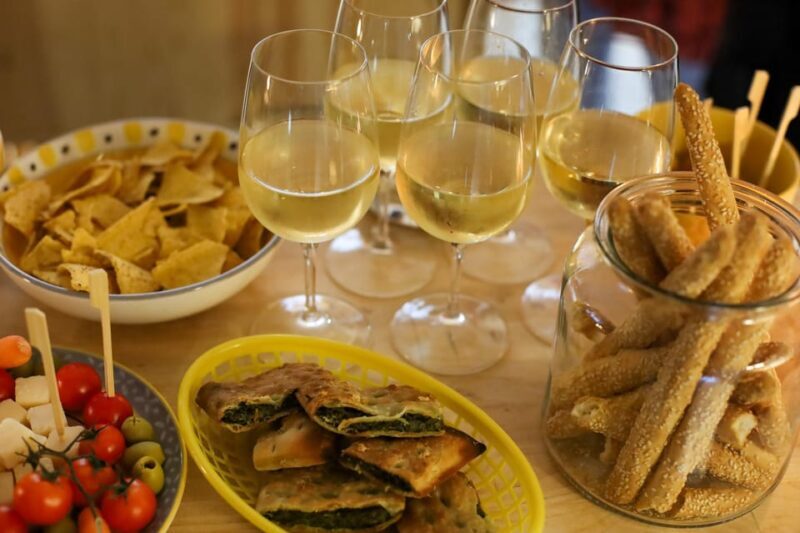 BOLOGNA APE IN LAB: Create your own jewelry while sipping a glass of wine! - The Workshop Location and Atmosphere