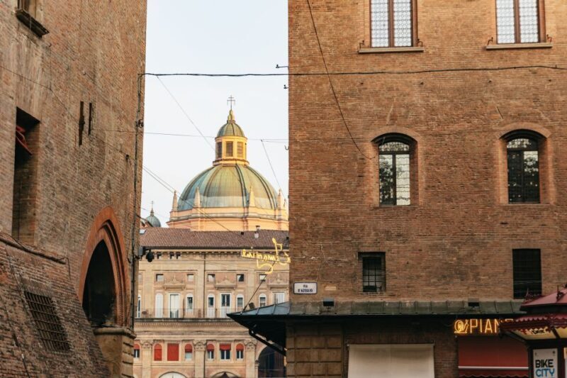 Bologna: City Center Walking Tour - Practical Tips for Tour Participants