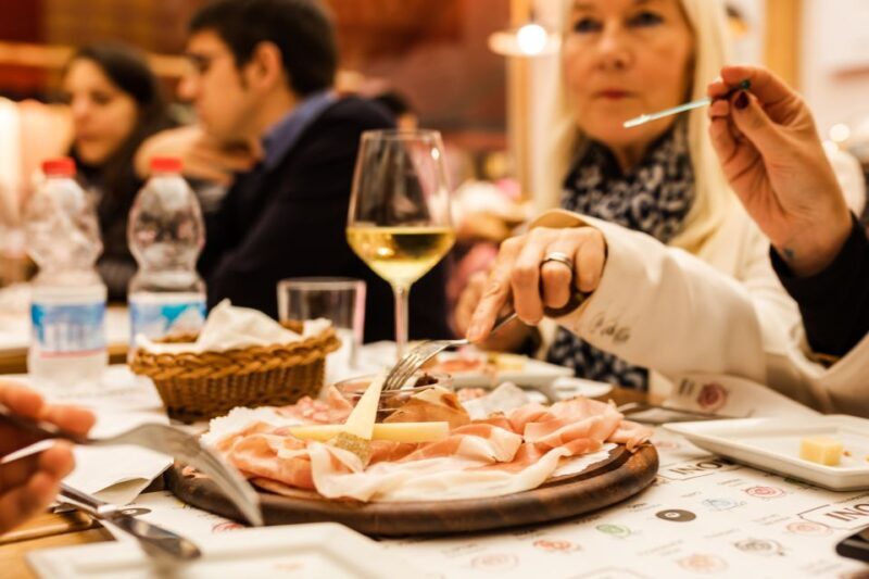 Bologna: Eat and Drink Like a Local Food Tour - Meeting Your Guide and Setting Expectations