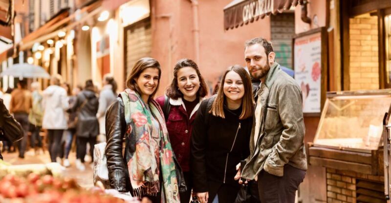 Bologna: Eat and Drink Like a Local Food Tour - Tasting the Flavors: Sampling & Buying