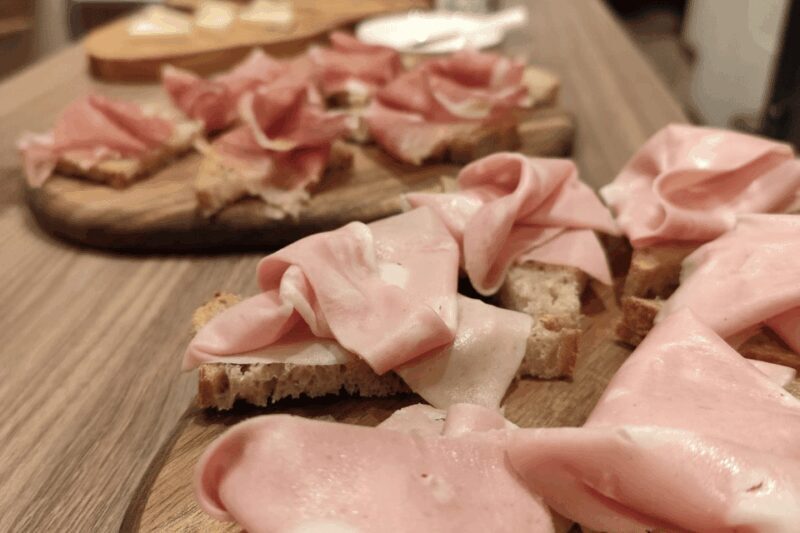 Bologna: Food and Wine Tasting with Interactive Game - Souvenir and Additional Touches