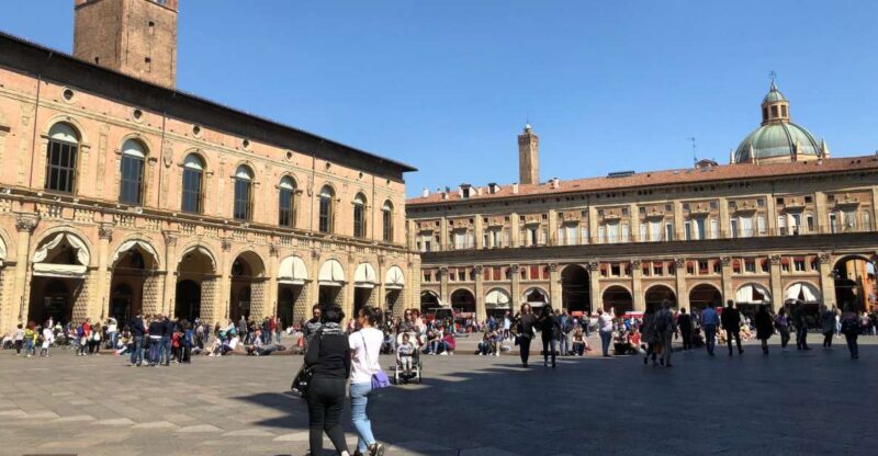 Bologna: Guided Architecture Walking Tour - The Iconic Two Towers: Asinelli and Garisenda