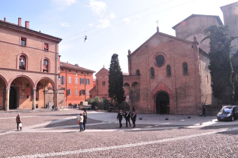 Bologna: Guided Architecture Walking Tour - What Does the Tour Offer in Practical Terms?