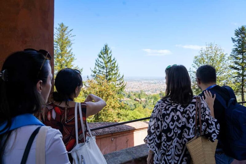 Bologna: Guided tour of the Basilica and Porticoes of San Luca - The Guided Tour Experience