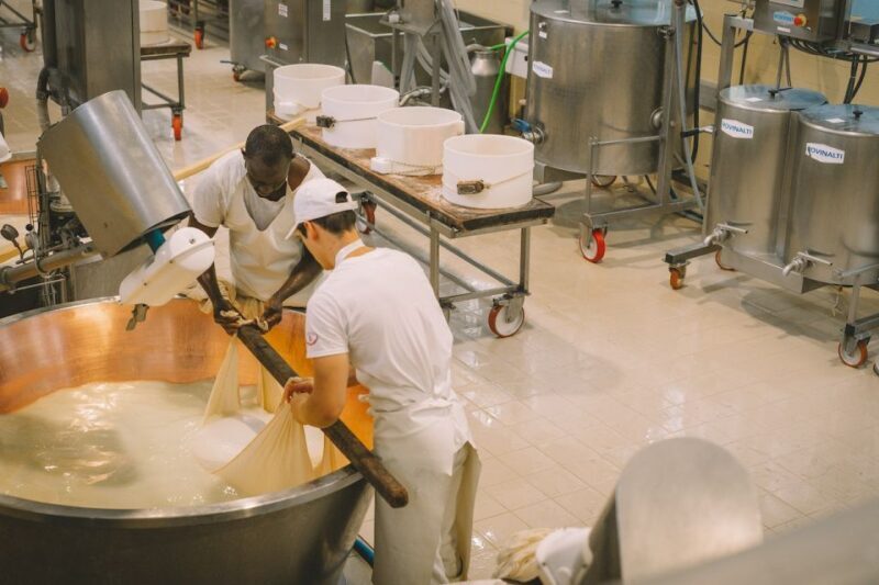 Bologna: Parmesan, Vinegar, Lambrusco, Ferrari with Lunch - FAQs
