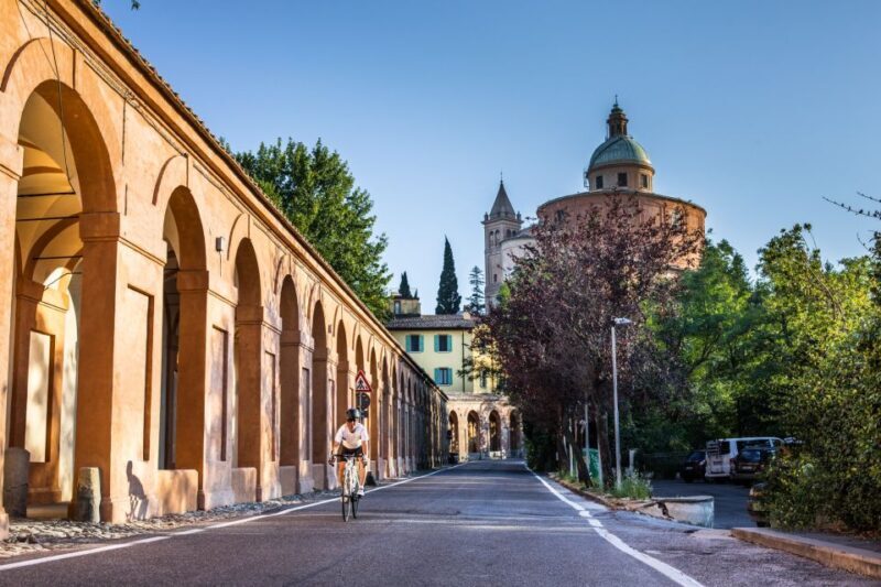 Bologna: Porticoes and Basilica San Luca Guided Tour - The Basilica of San Luca: A Closer Look
