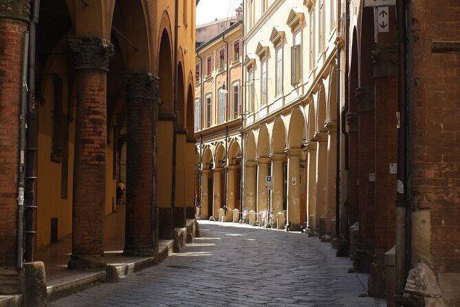 Bologna : Private Custom Walking Tour With A Guide (Private Tour) - How the Tour Works and What You Can Expect