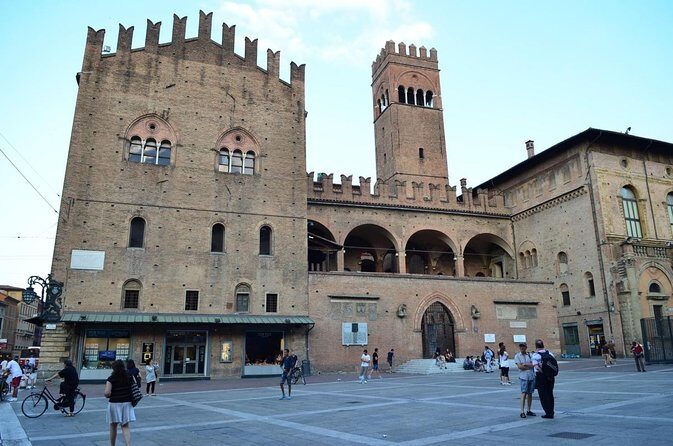 Bologna Private Food Tour Eating around the Centre - A Detailed Look at the Bologna Private Food Tour