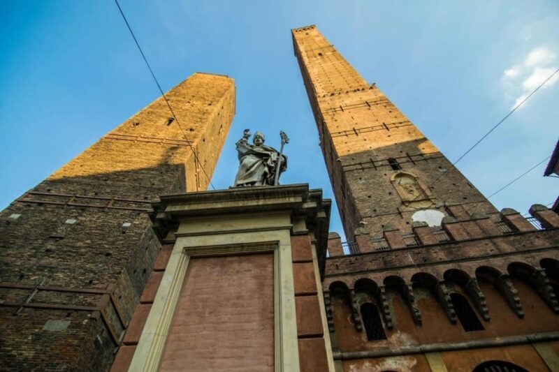 Bologna: Private Top Historical Sites Guided Walking Tour - The Experience: What You’ll Love and What to Consider