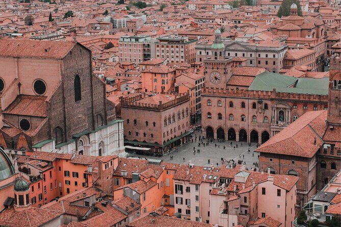 Bologna Scavenger Hunt and Highlights Self-Guided Tour - Who Will Love This Experience?