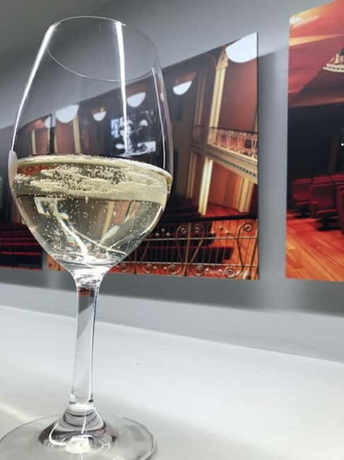 Bologna: Sip and Paint Happy Hour experience - FAQs