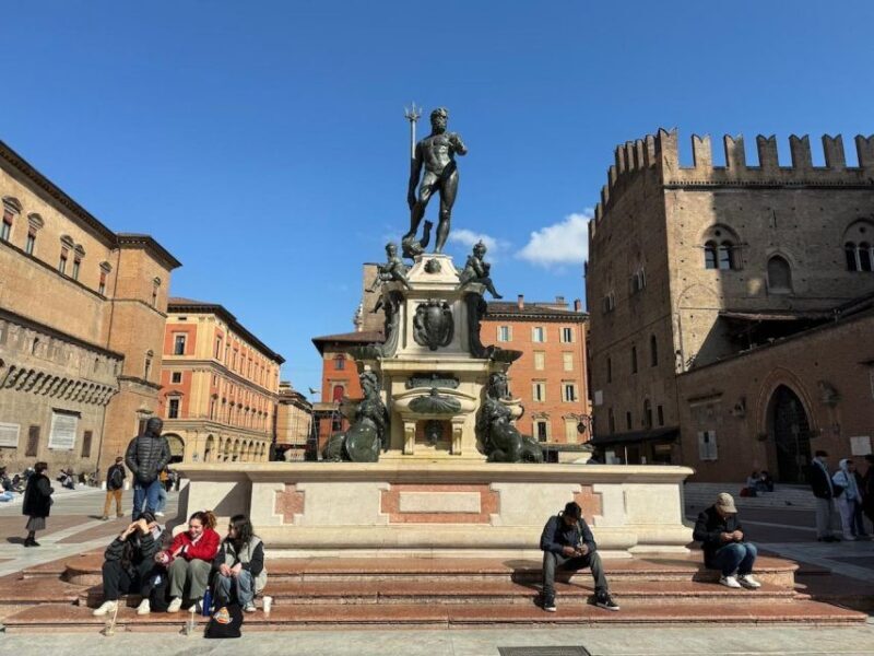 Bologna: Small-Group Tour with the Historic Archiginnasio - Exploring Bologna in a Compact Timeframe