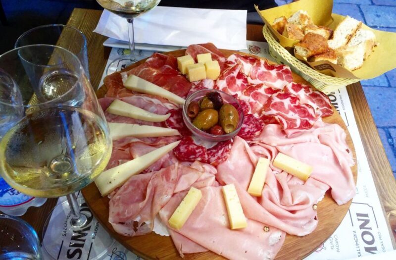 Bologna: Taste Local Specialties on a Guided Walking Tour - Key Points