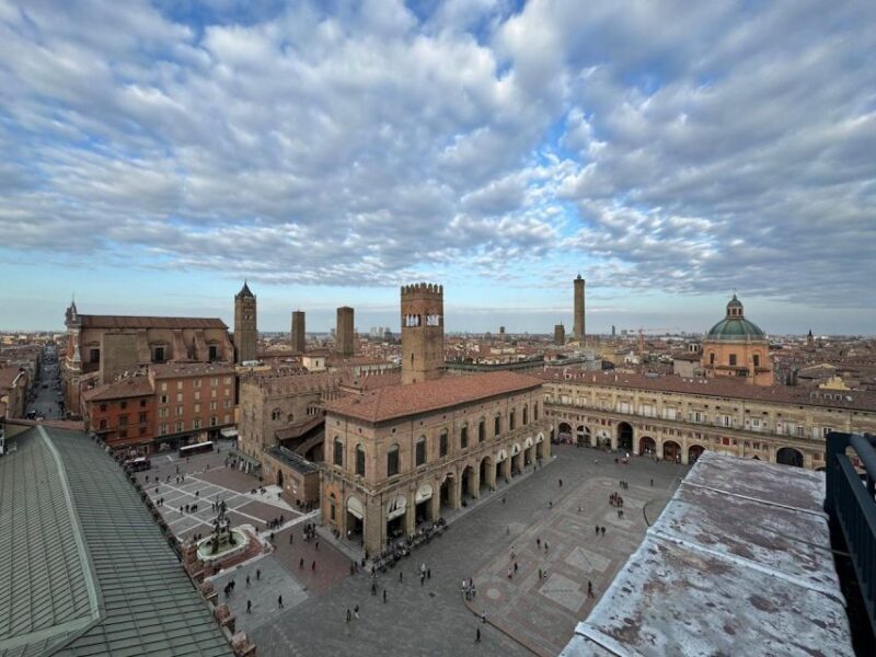 Bologna Walking tour with Tower Sky View and Archiginnasio - The Sum Up: Who Should Consider This Bologna Walking Tour?