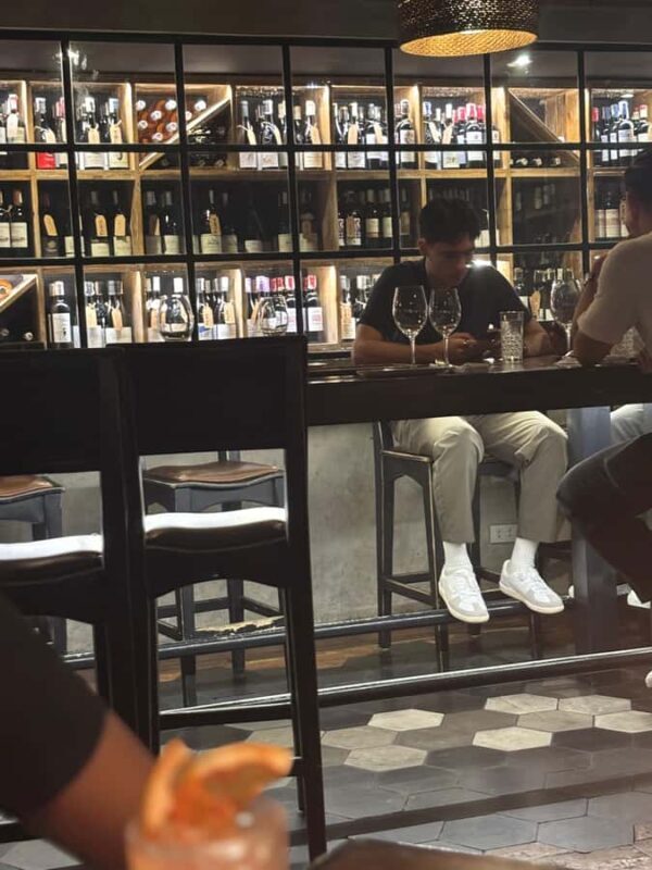 Bonifacio global city and Makati barhopping night life tour - Frequently Asked Questions