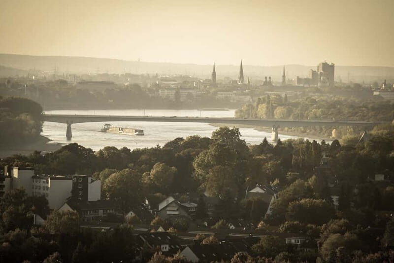 Bonn: Private Christmas Market Tour - Friedensplatz and Vivatsgasse: Holiday Stories