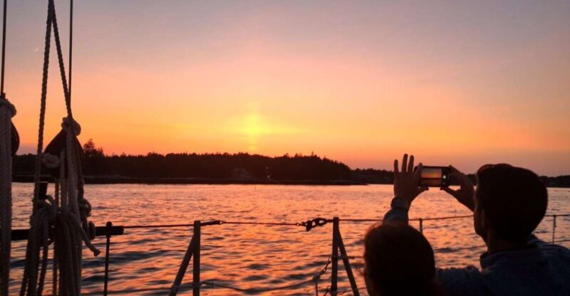 Boothbay Harbor: Sunset Sail to see the Maine Coastline - What’s Included and What to Bring