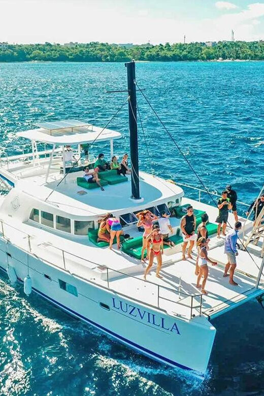 Boracay: Luxury Private Yacht Cruise - The Experience in Detail