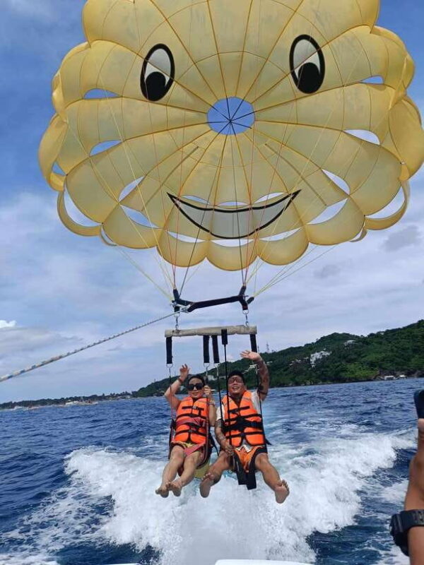 Boracay Parasailing - Who Will Love This Activity?