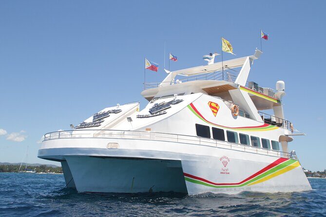 Boracay Party Yacht 2 hour tour with snorkeling - Group Size and Atmosphere
