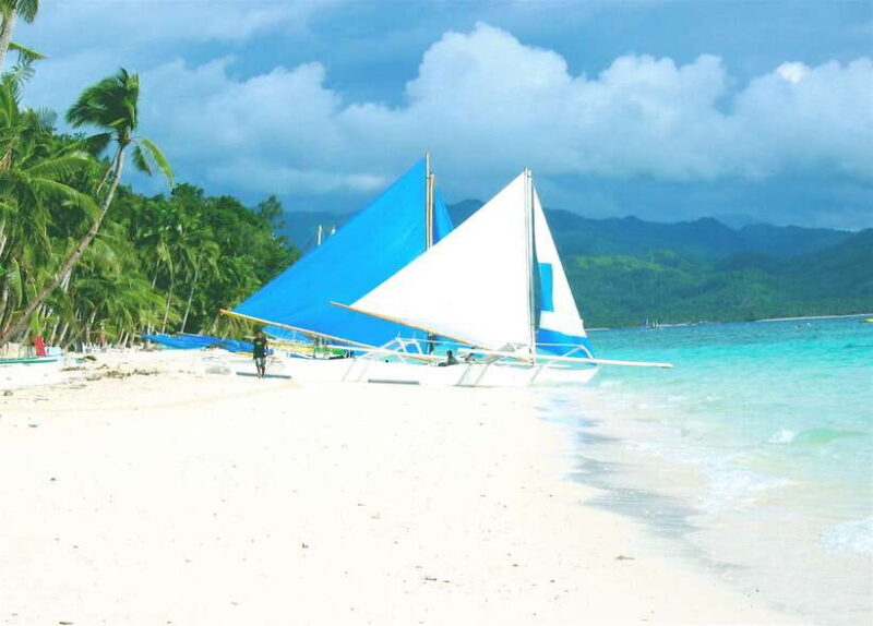 Boracay: Private Traditional Bamboo Boat Sailing Tour - What Is the Boracay Bamboo Boat Sailing Tour?