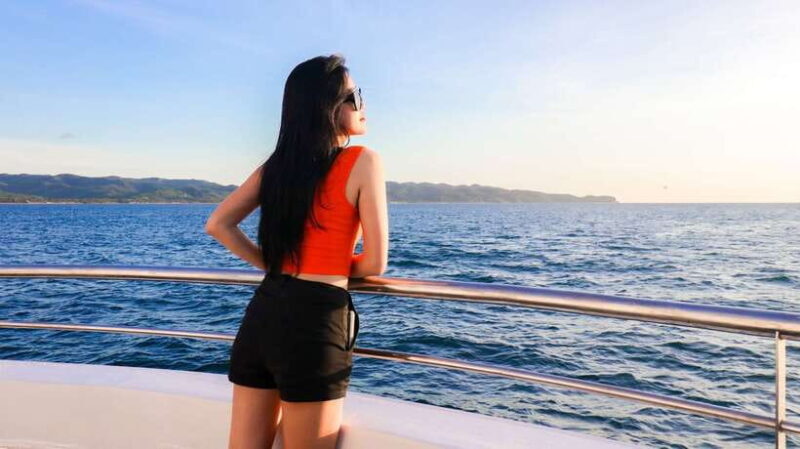 Boracay: Scenic Sunset Cruise with Live Music - The Highlights of the Yacht Cruising Experience