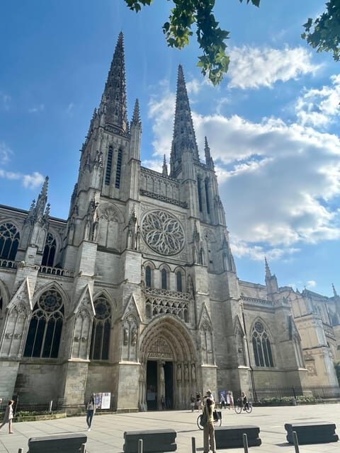Bordeaux as a local: Private Guided Tour - First Impressions and Meeting Point
