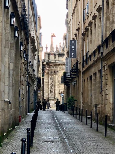 Bordeaux as a local: Private Guided Tour - Why Choose This Tour?