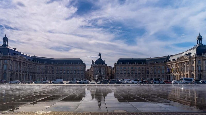 Bordeaux: Early Bird Small-Group Tour with Coffee & Pastry - Secret Stops and Hidden Gems