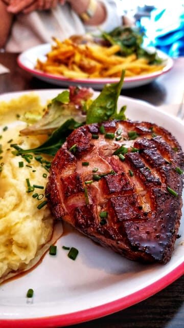 Bordeaux: Food Walking Tour with Full Meal and Wine - An In-Depth Look at the Bordeaux Food Walking Tour
