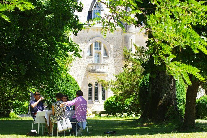 Bordeaux Full day Medoc and St Emilion Wine Tour with Lunch - About the Transportation and Logistics