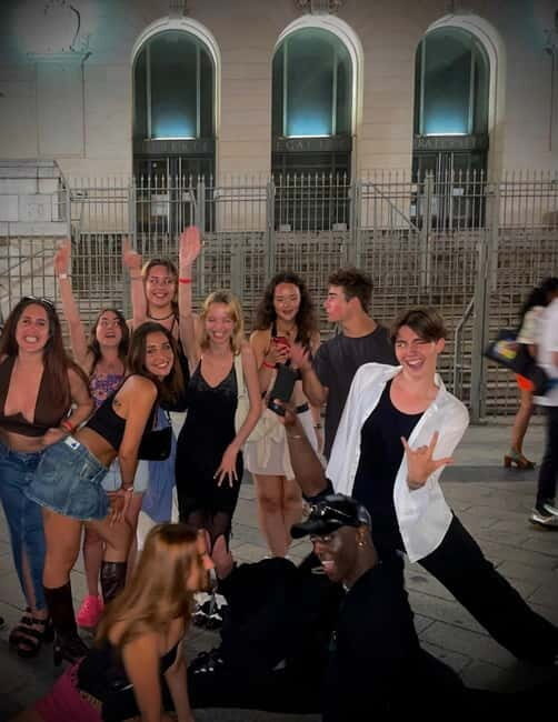 Bordeaux: International Pub Crawl, Free Shots & Games - The Sum Up