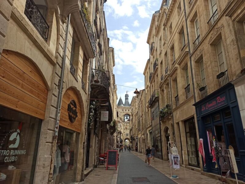 Bordeaux: Mystery and Myths Walking Tour - Introduction: A Fun and Intriguing Way to See Bordeaux