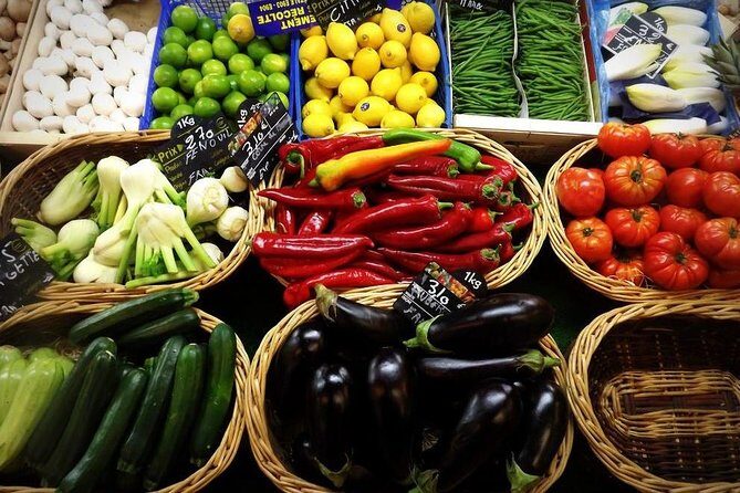 Bordeaux Old Town & Market Local Food with Wine Tastings Tour - Deep Dive into the Itinerary and Stops