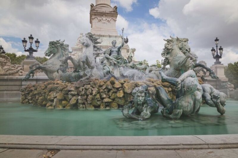 Bordeaux: Private custom tour with a local guide - Why a Private Tour with a Local Guide Works Well in Bordeaux