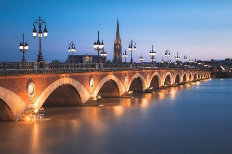 Bordeaux: Private Street Art tour - Key Points