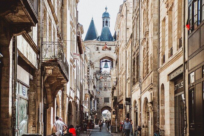 Bordeaux Private Walking Tour With A Professional Guide - What’s Included and What to Expect