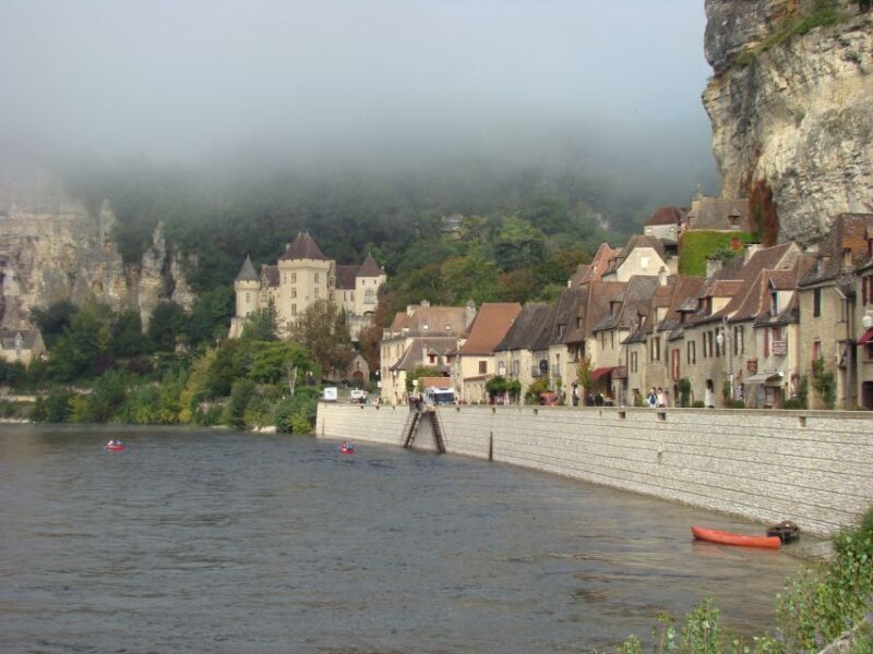 Bordeaux to Dordogne: Castles & Villages Private Tour - Your Guide to the Dordogne Private Tour Experience