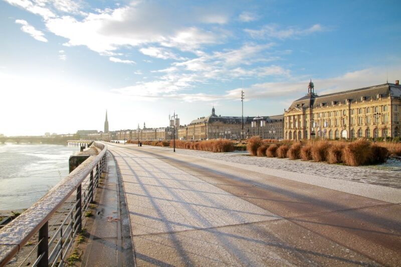 Bordeaux: Tour with Private Guide - Practical Details and Considerations