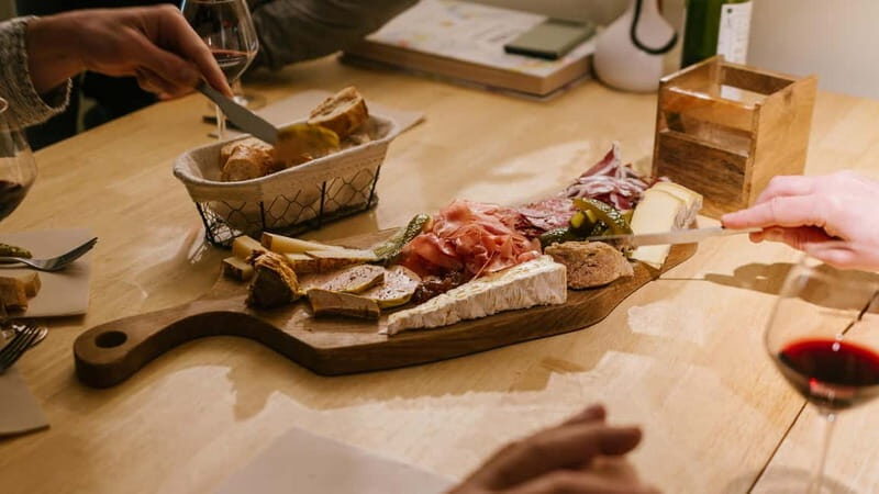 Bordeaux: Walking tour with local Sweets, Wine and Cheese - An In-Depth Look at the Bordeaux Food Tour