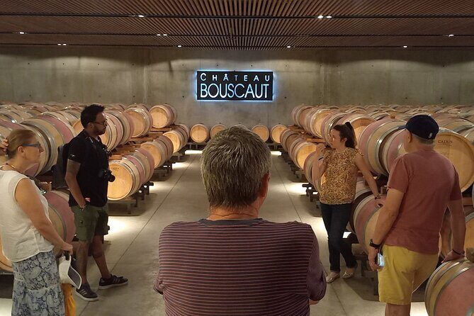 Bordeaux wine tour: 2 wineries (red & white wine) - Key Points