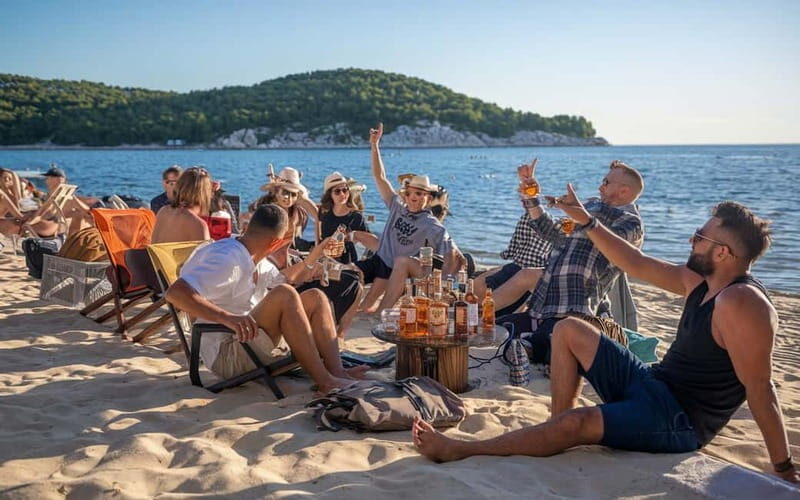 Born to Be Wild - Old-School Cruise on USA classic Speedboat - FAQs